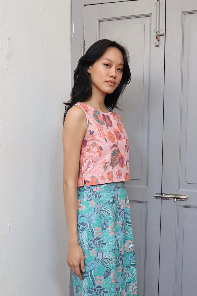 Coral Reef | Crop & Regular - betterthanblouses